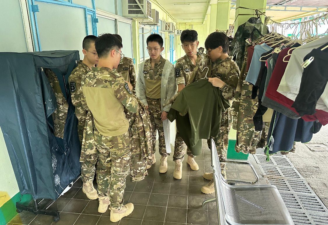 普通話科及國民教育委員會：「香港青少年軍事夏令營」