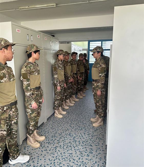 普通話科及國民教育委員會：「香港青少年軍事夏令營」
